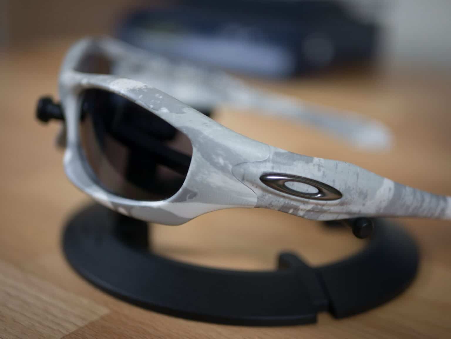 Oakley Monster Dog Sunglasses | Review & Guide