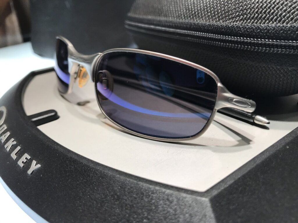 Oakley Square Wire 2.0 Sunglasses - The Ultimate Guide