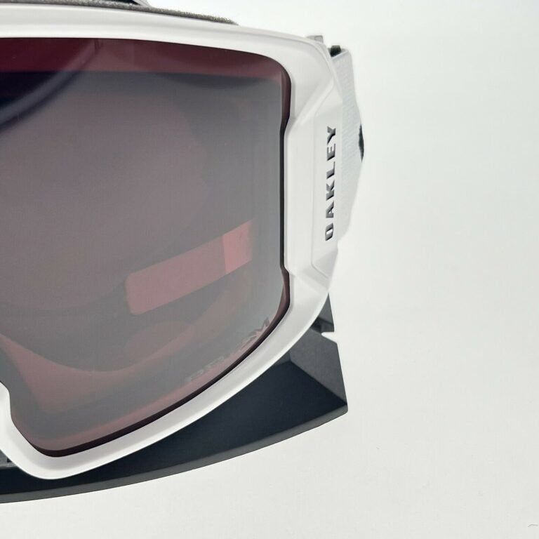 Oakley PRIZM Dark Grey Lens | Snow Review